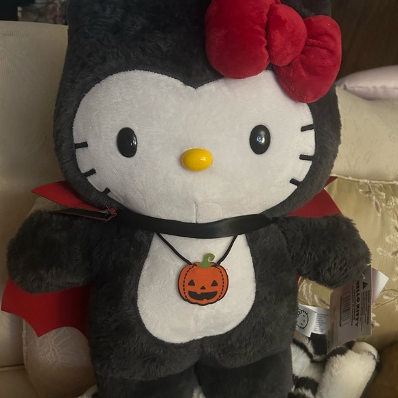 Hello Kitty | Holiday | Hello Kitty Halloween Dracula Kawaii Greeter ...